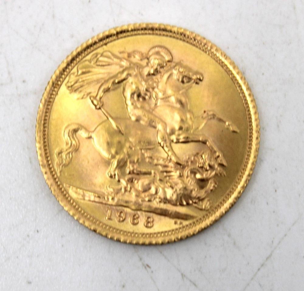 Queen Elizabeth | 1968 22ct Gold Full Sovereign Coin Has the Head of ...