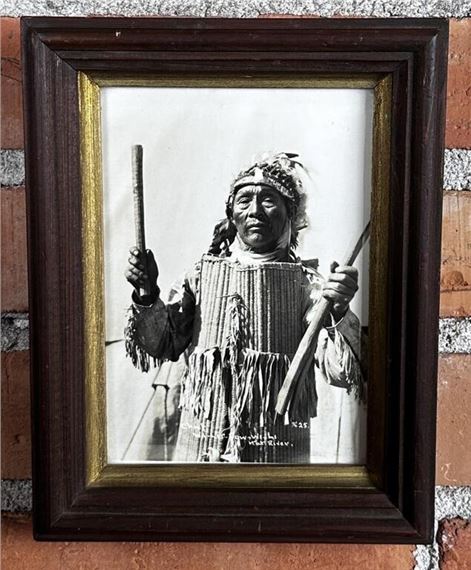 Arthur Barr | 1 Artworks at Auction | MutualArt