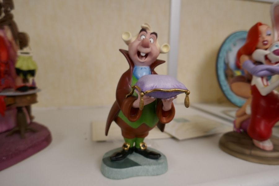 Walt Disney | Walt Disney Classics Collection figure of The Footman ...