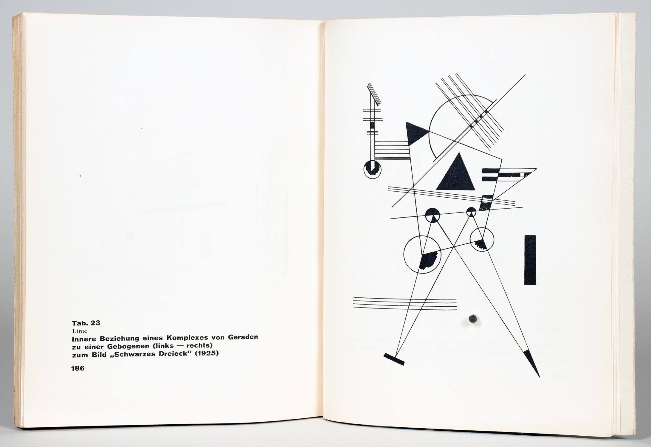 Wassily Kandinsky | Bauhaus – Wassily Kandinsky (1926) | MutualArt