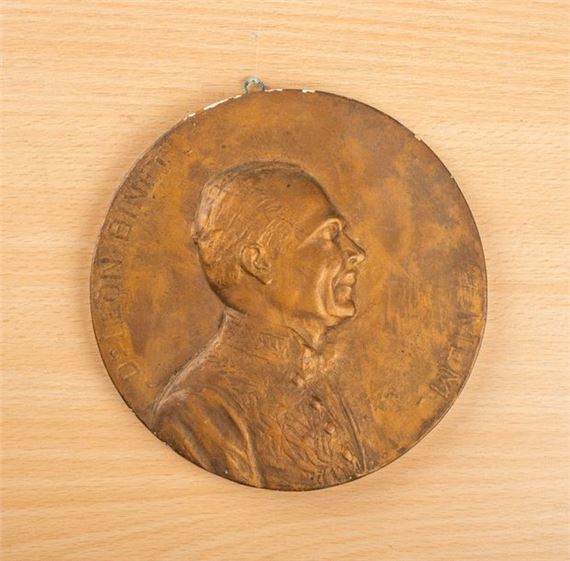 Pierre Roux | Portrait du Dr Léon Binet (1950) | MutualArt