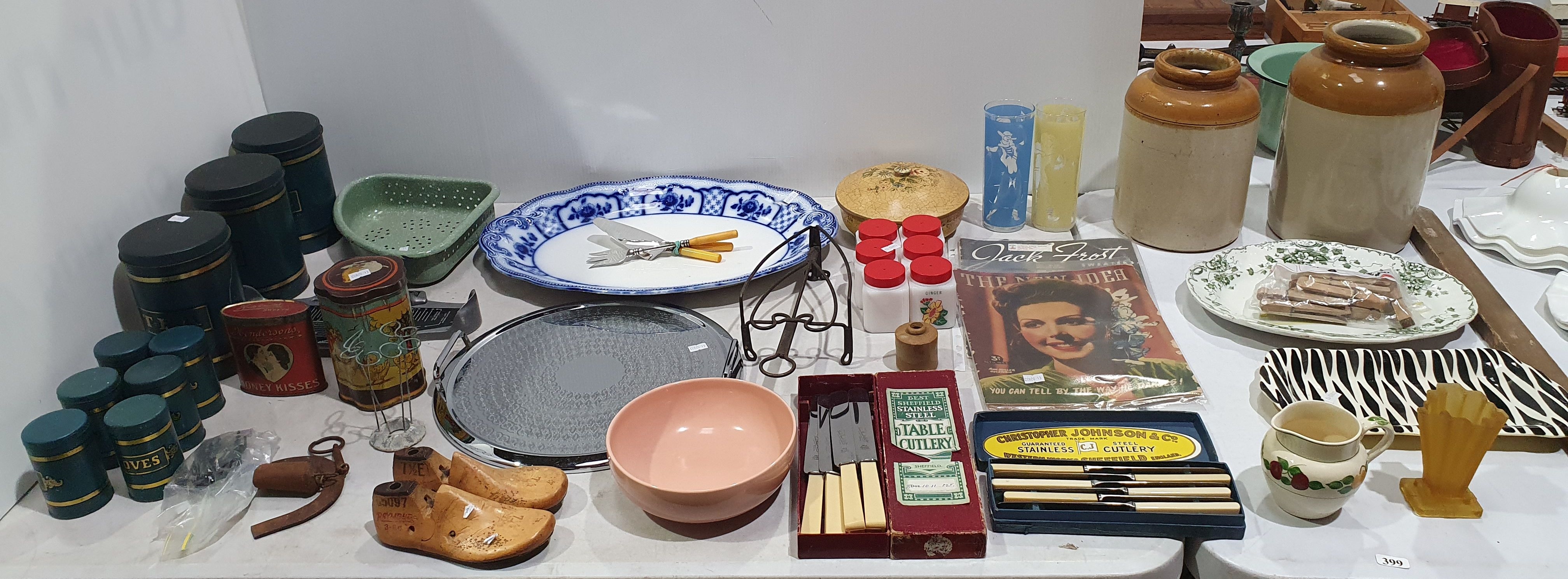 Sheffield | A COLLECTION OF VARIOUS SUNDRY ITEMS | MutualArt