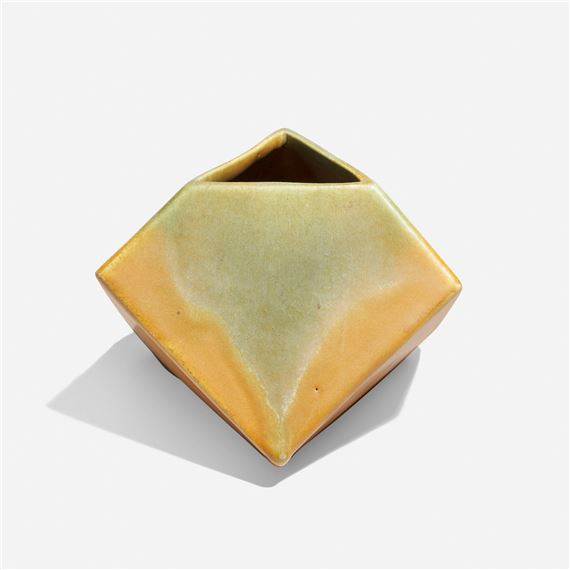 Reuben Haley | Ruba Rombic vase, model 310 (Circa 1928) | MutualArt