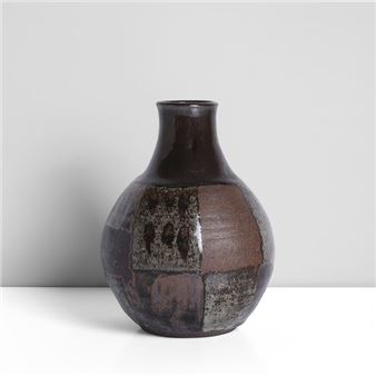 Janet Leach | 297 Artworks at Auction | MutualArt