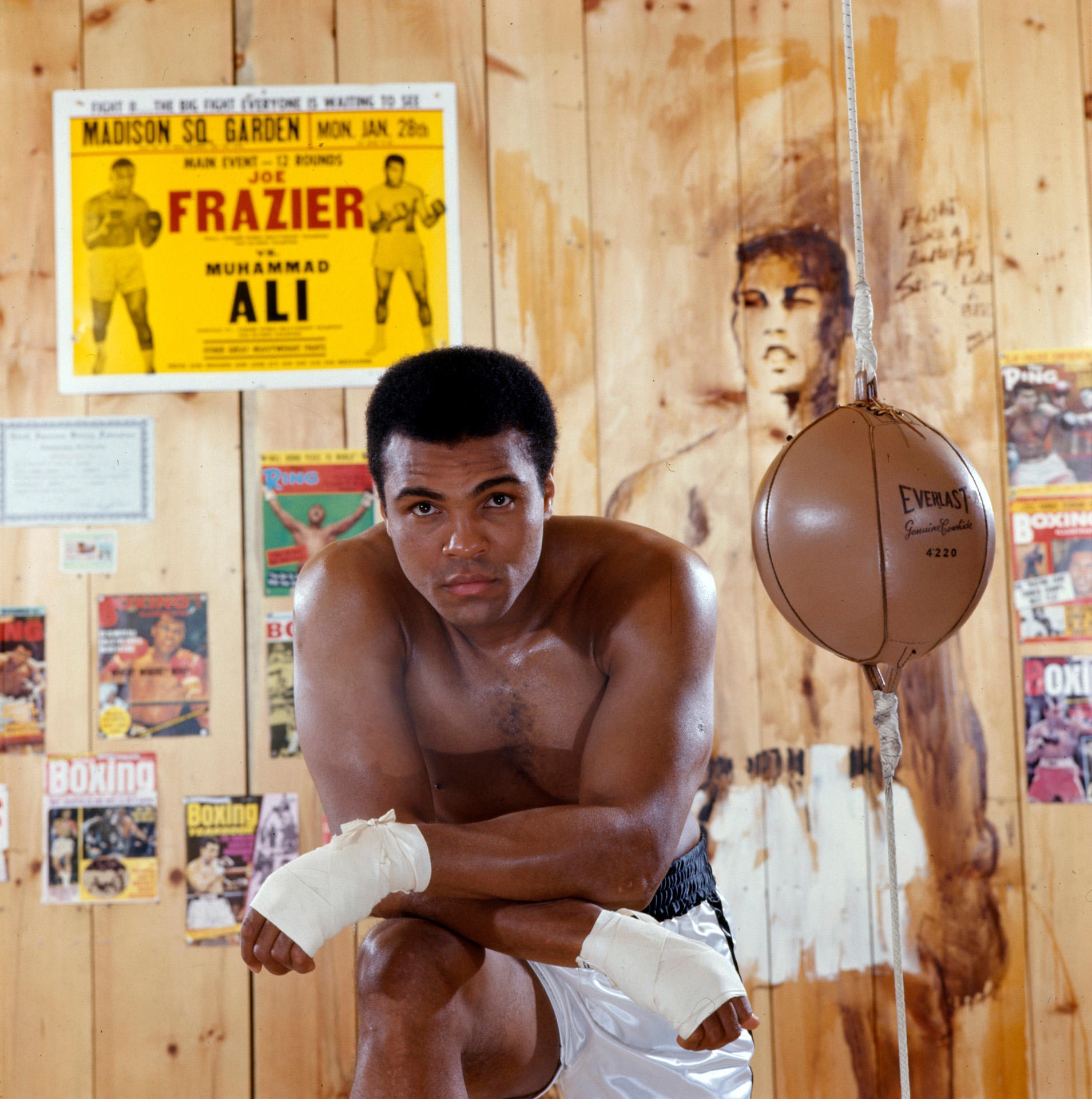 Muhammad Ali | NEIL LEIFER (* 1942) Muhammad Ali at Deer Lake, 1974 ...