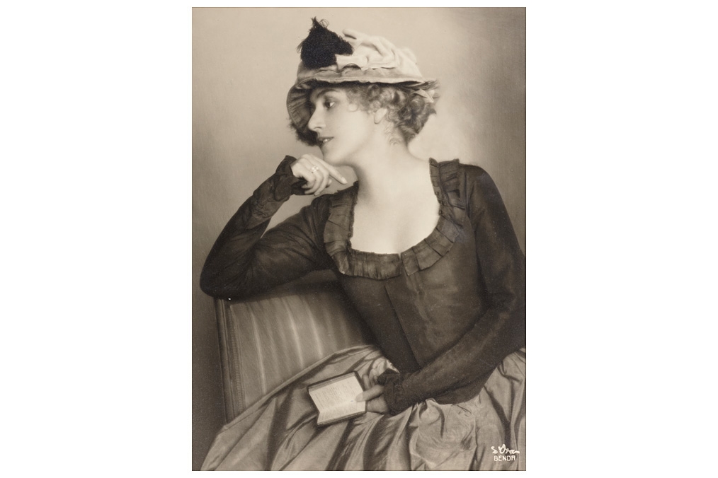 Arthur Benda | Madame d’Ora & Arthur Benda, Female portrait | MutualArt