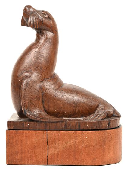 Albert Poels | Walrus.” Gesculpteerd houten beeldje op sokkel ...