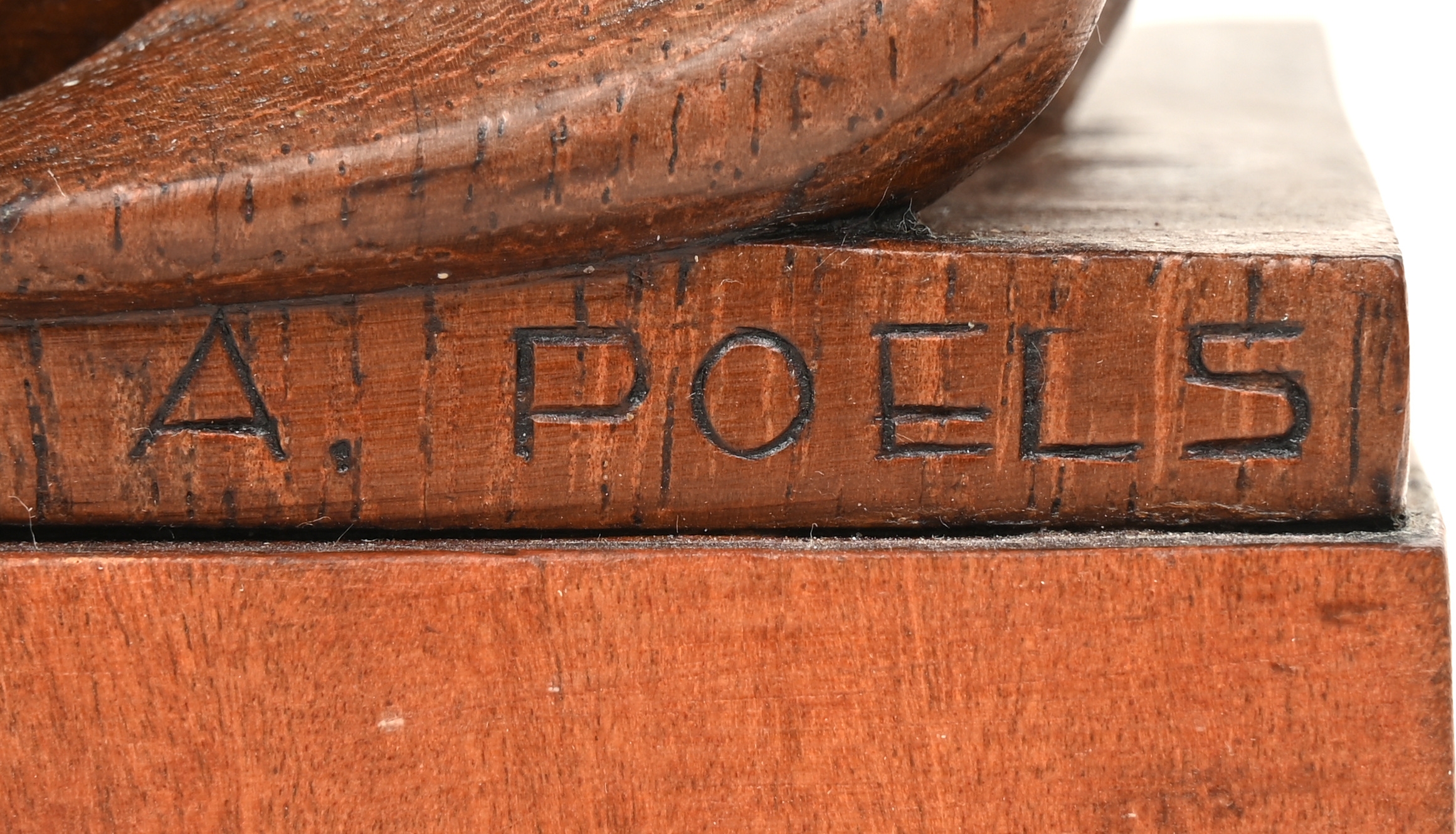 Albert Poels | Walrus.” Gesculpteerd houten beeldje op sokkel ...