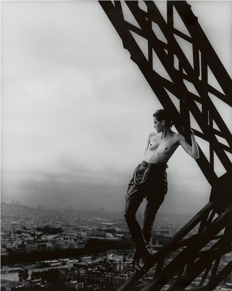 Peter Lindbergh | Mathilde on the Eiffel Tower (hommage à Marc Riboud ...