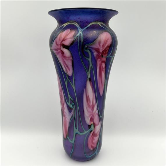 John Lotton | JOHN LOTTON IRIDESCENT ART GLASS VASE (1995) | MutualArt