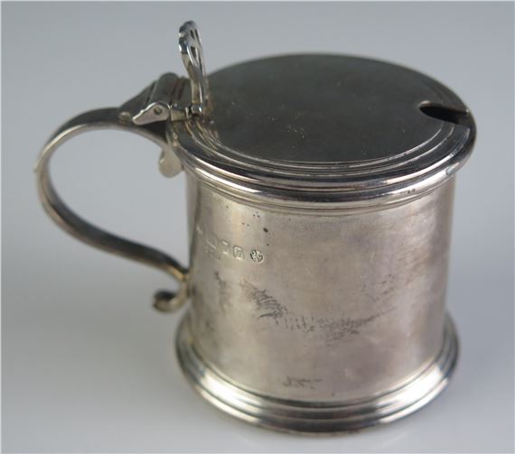 William Comyns & Sons | An Elizabeth II silver mustard pot (1976 ...