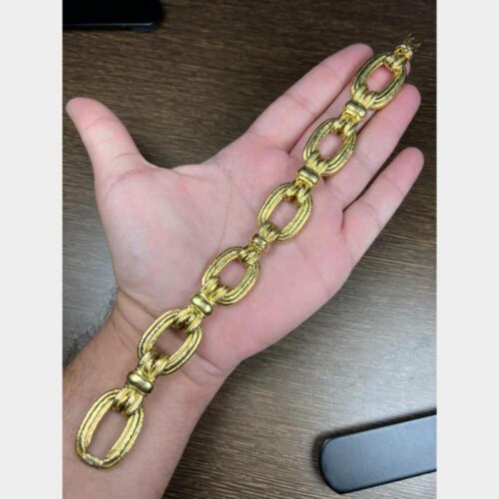 David Webb | DAVID WEBB 18K Yellow Gold Bracelet | MutualArt