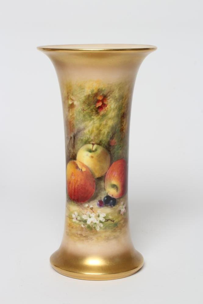 William Ricketts | A ROYAL WORCESTER CHINA VASE (1927) | MutualArt