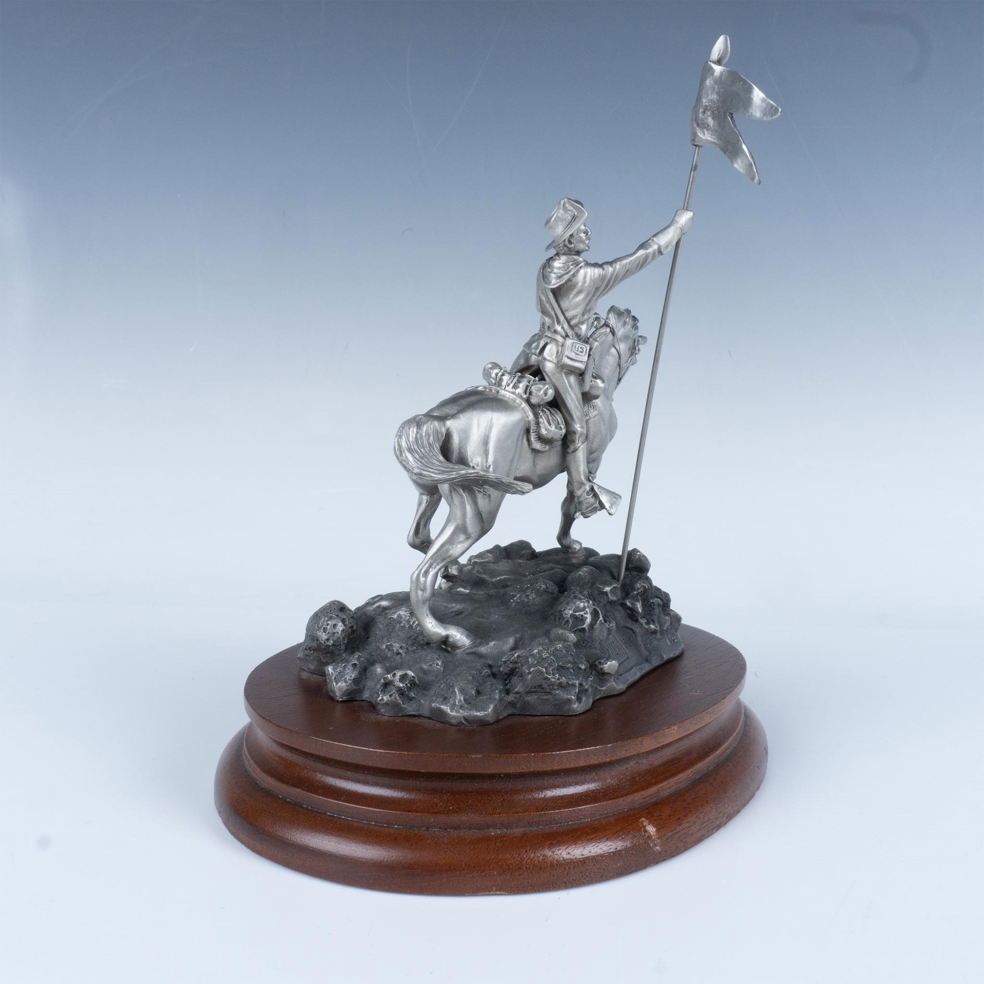 Chilmark | Chilmark Special Edition Pewter Figurine, Unit Colors (1984 ...
