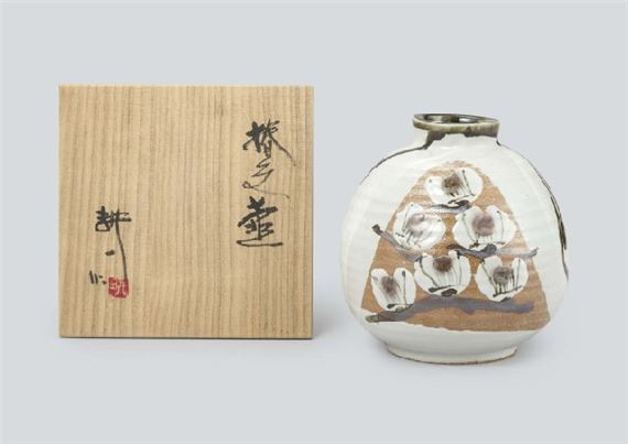 Koichi Tamura | Jar with design of camellia | MutualArt