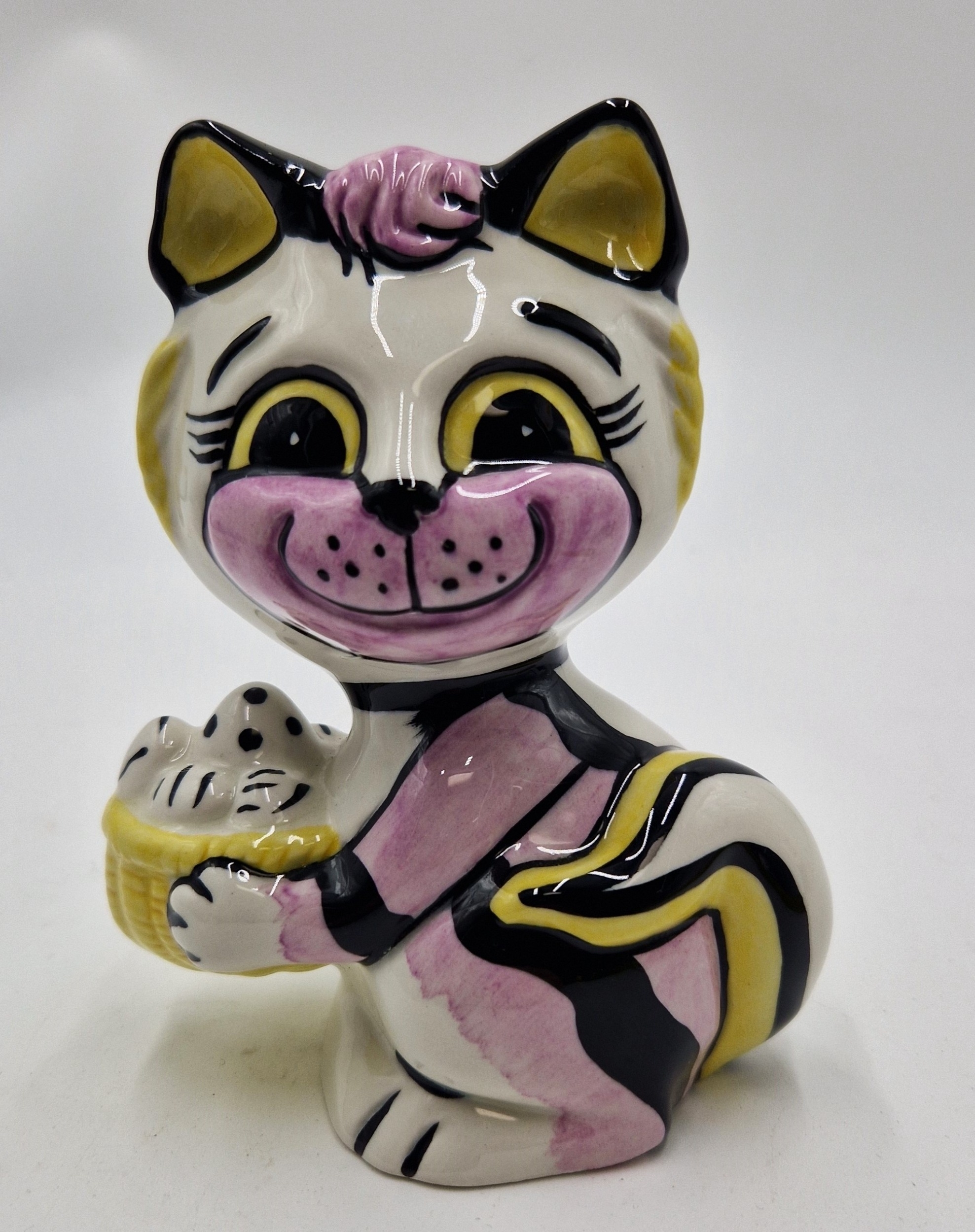 Lorna Bailey | LORNA BAILEY 13cm MODEL OF EASTER BASKET THE CAT Signed ...