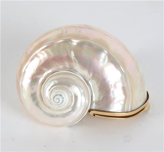 Judith Leiber | JUDITH LEIBER MOTHER OF PEARL NAUTILUS SHELL PURSE ...