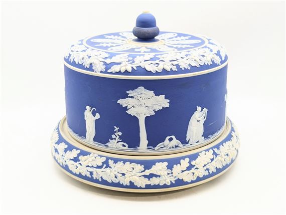 Wedgwood | 19TH CENTURY WEDGWOOD CAKE DOME (19th Century) | MutualArt