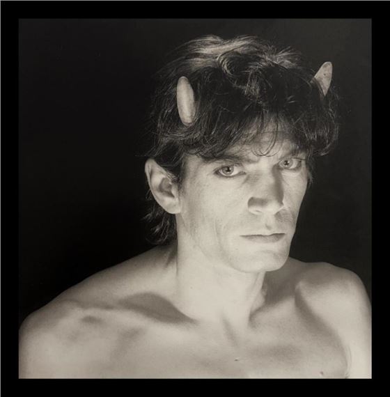 Robert Mapplethorpe | SELF-PORTRAIT (1985) | MutualArt