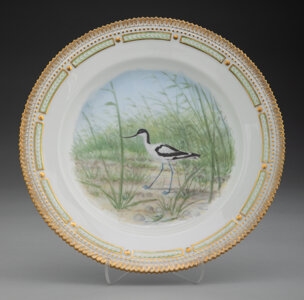 Flora Danica | A Royal Danica Flora Danica Pattern Partial Gilt ...