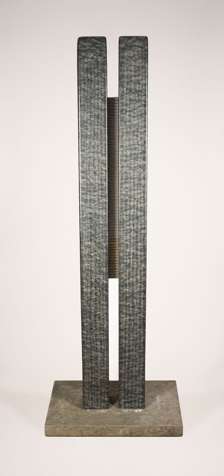 Moderner Bildplastiker | MONUMENTAL GRANITE STELE (20th Century ...