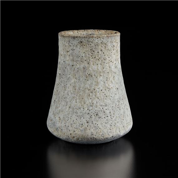 Lucie Rie | Vase with oval lip (Circa 1978) | MutualArt