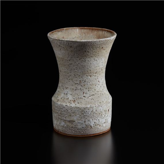 Lucie Rie | Vase with oval lip (Circa 1968) | MutualArt