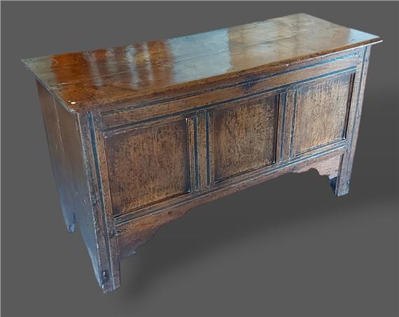 George Iii | A George III coffer, the hinged top above a three front ...