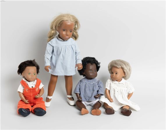 Sasha Morgenthaler | Sasha Morgenthaler, 4 Serie-Puppen | MutualArt