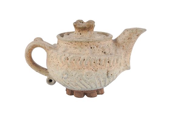 Ian Godfrey | Studio pottery teapot (Circa 1980s) | MutualArt