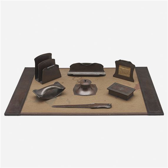 Roycroft | Trillium desk set, model 701 (Circa 1915) | MutualArt