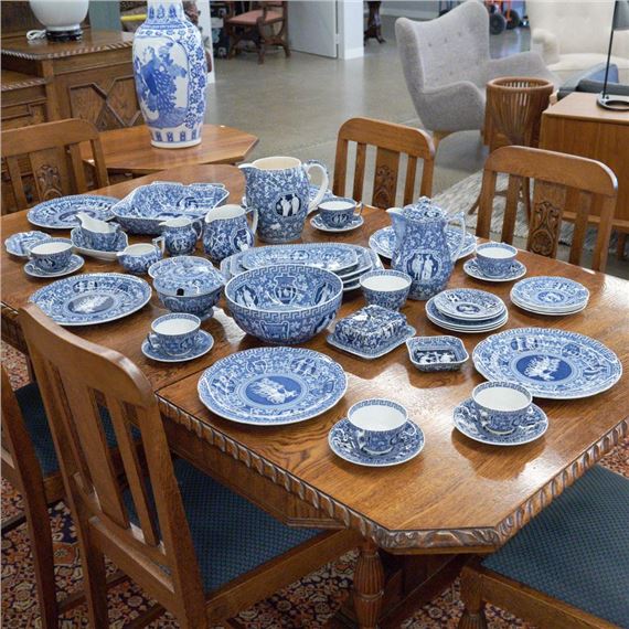 Copeland | A LARGE ASSEMBLED COPELAND LATE SPODE GREEK PATTERN DINNER ...