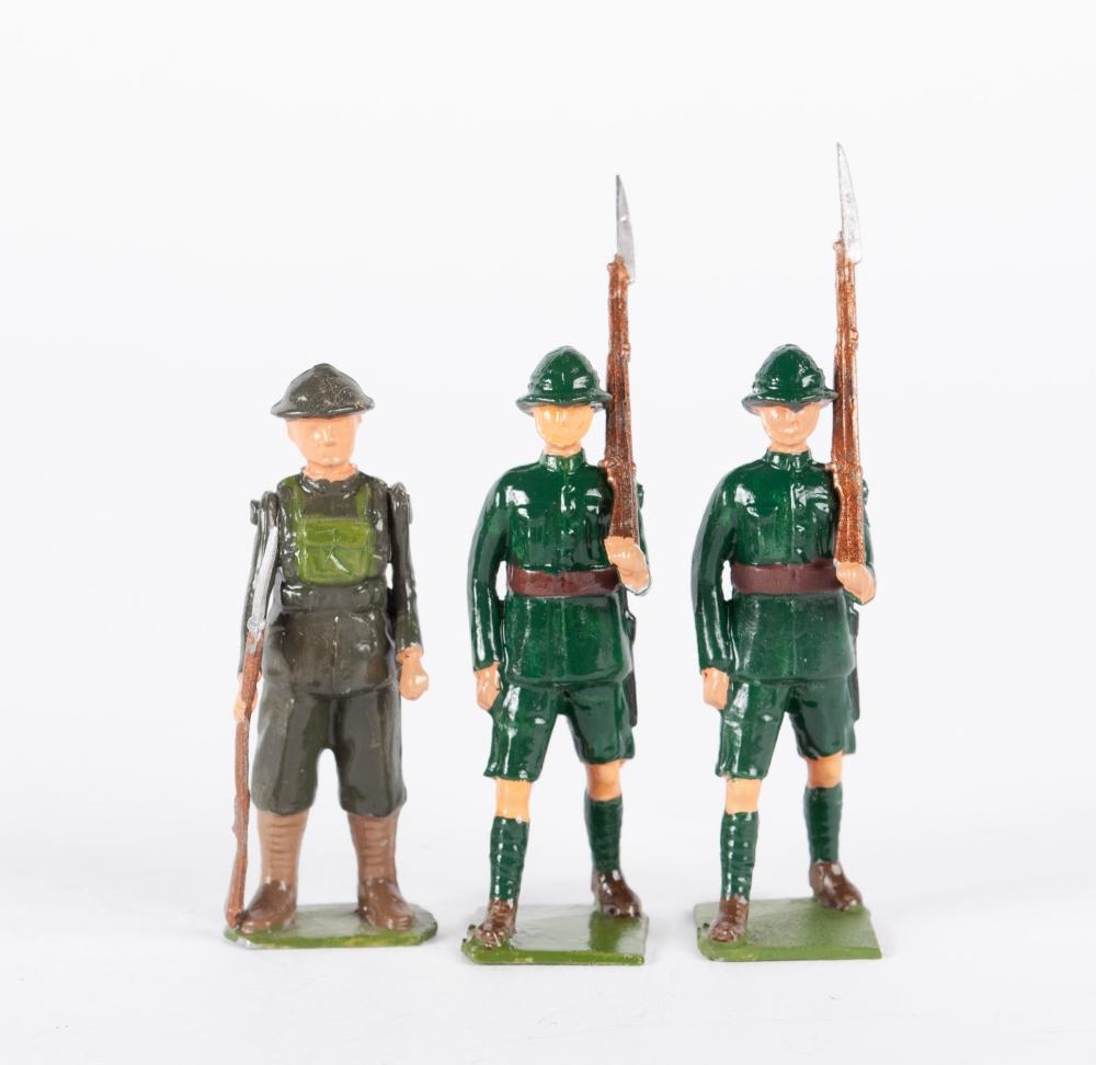 U.S. Army | COLLECTION OF ASSORTED LEAD TOY SOLDIERS | MutualArt