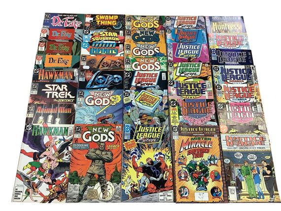 DC Comics | Large box of DC Comics (mostly 80s and some 90s). To ...
