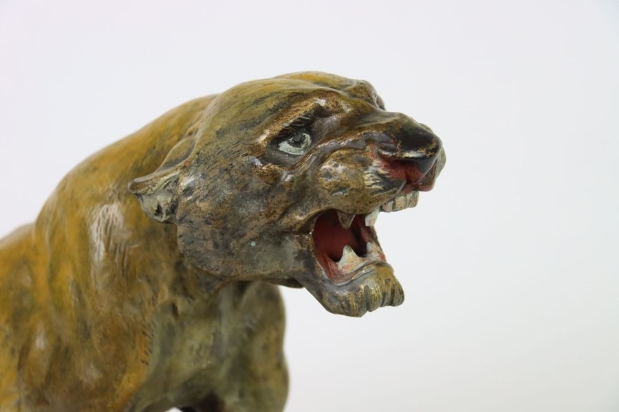 Thomas François‏ Cartier | Lionne en furie | MutualArt