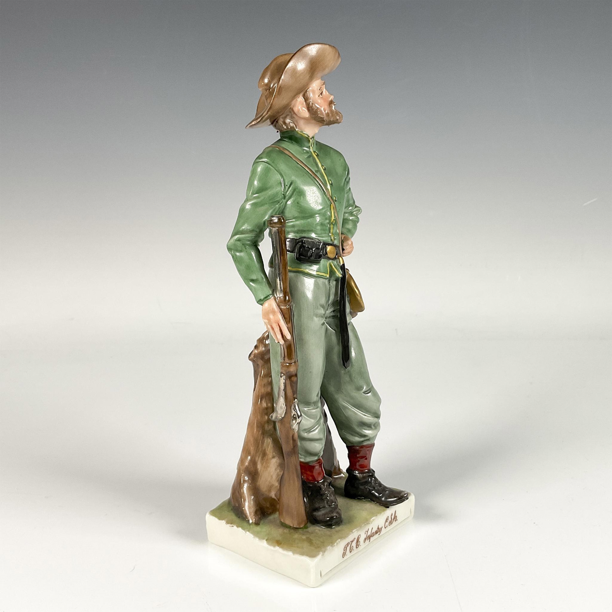 Capodimonte Porcelain | Capodimonte Porcelain Figurine, Infantry CSA ...