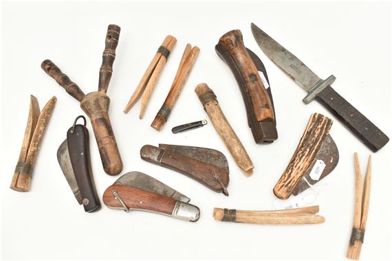 Sheffield | A SELECTION OF GYPSY PEGS, CATAPULT AND PRUNNING KNIVES ...