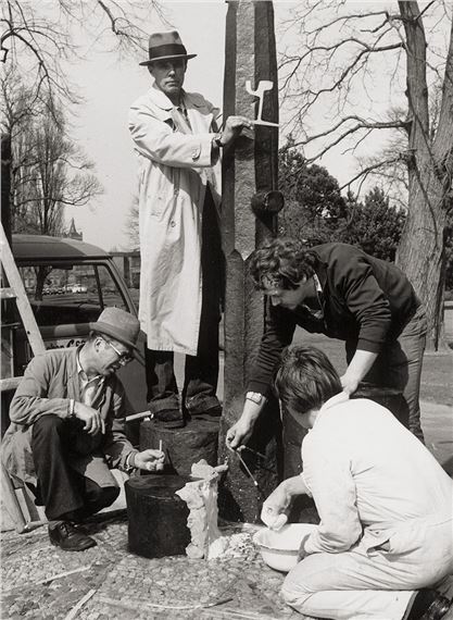 Fritz Getlinger | 1 Artworks | MutualArt