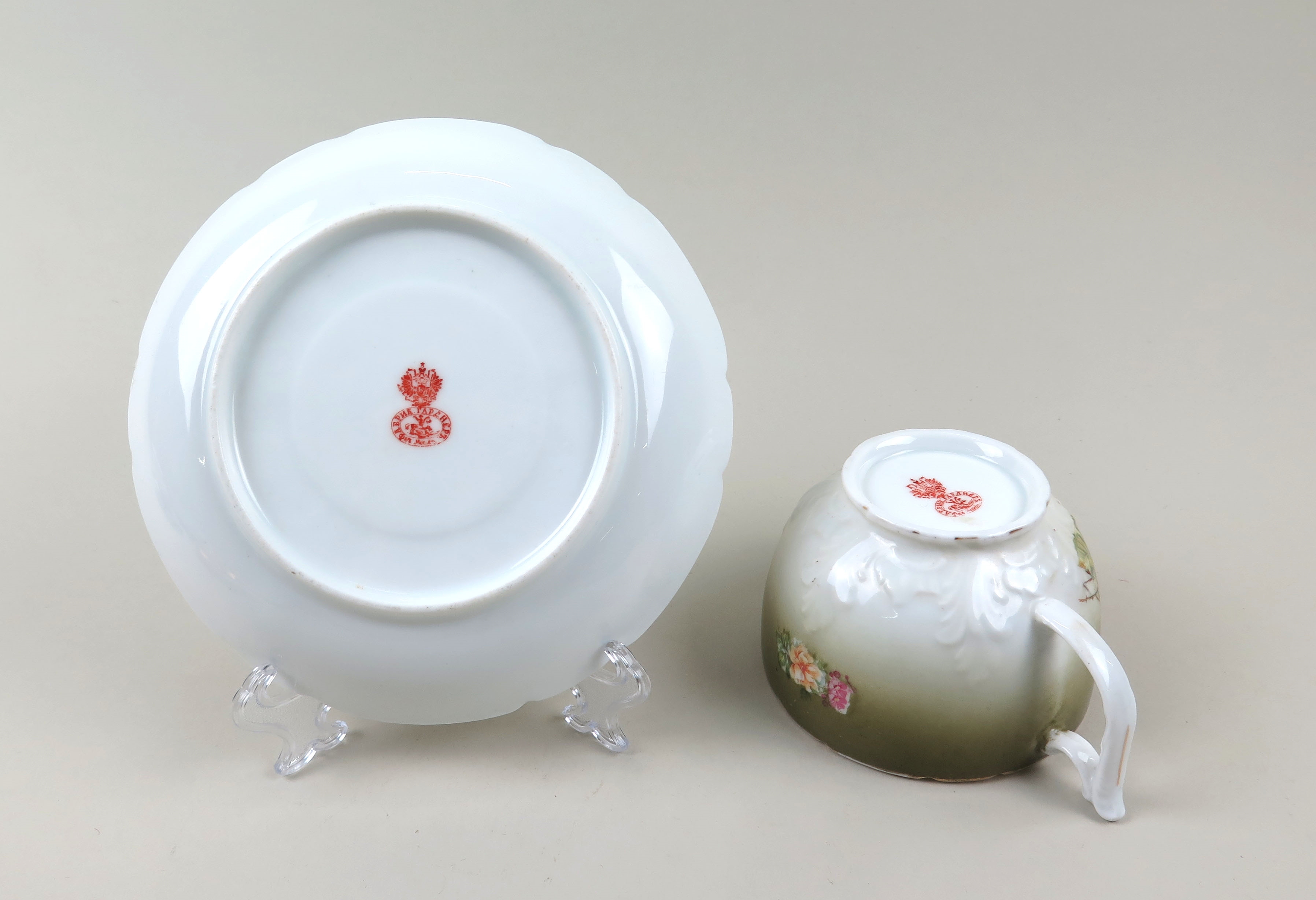 Gardner Porcelain Factory | Liela izmēra tasīte ar apakštasīti | MutualArt