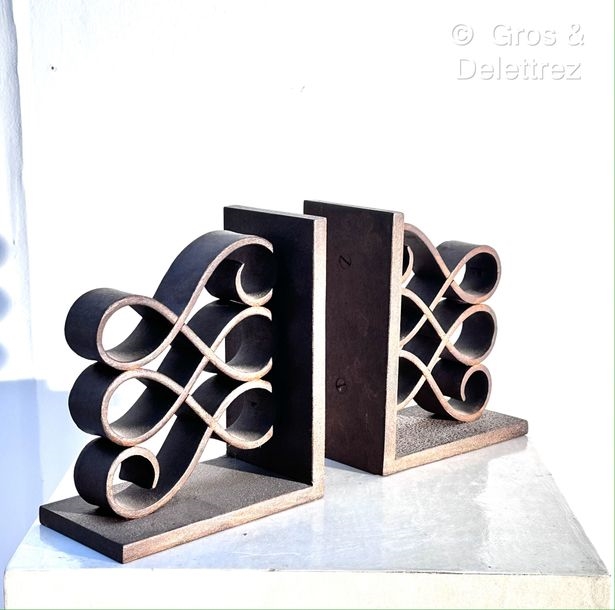 Edgar Brandt | Edgar BRANDT (1880-1960) Pair of wrought-iron bookends ...