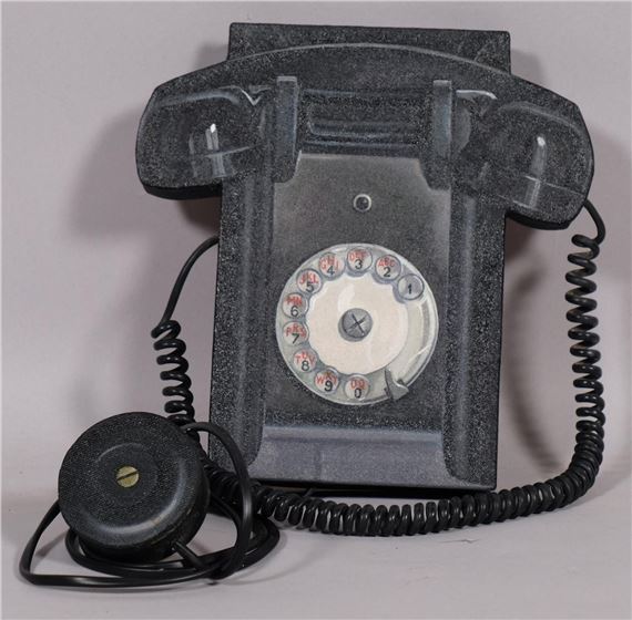 Paul Critchley | trompe l'oeil telephone sculpture | MutualArt