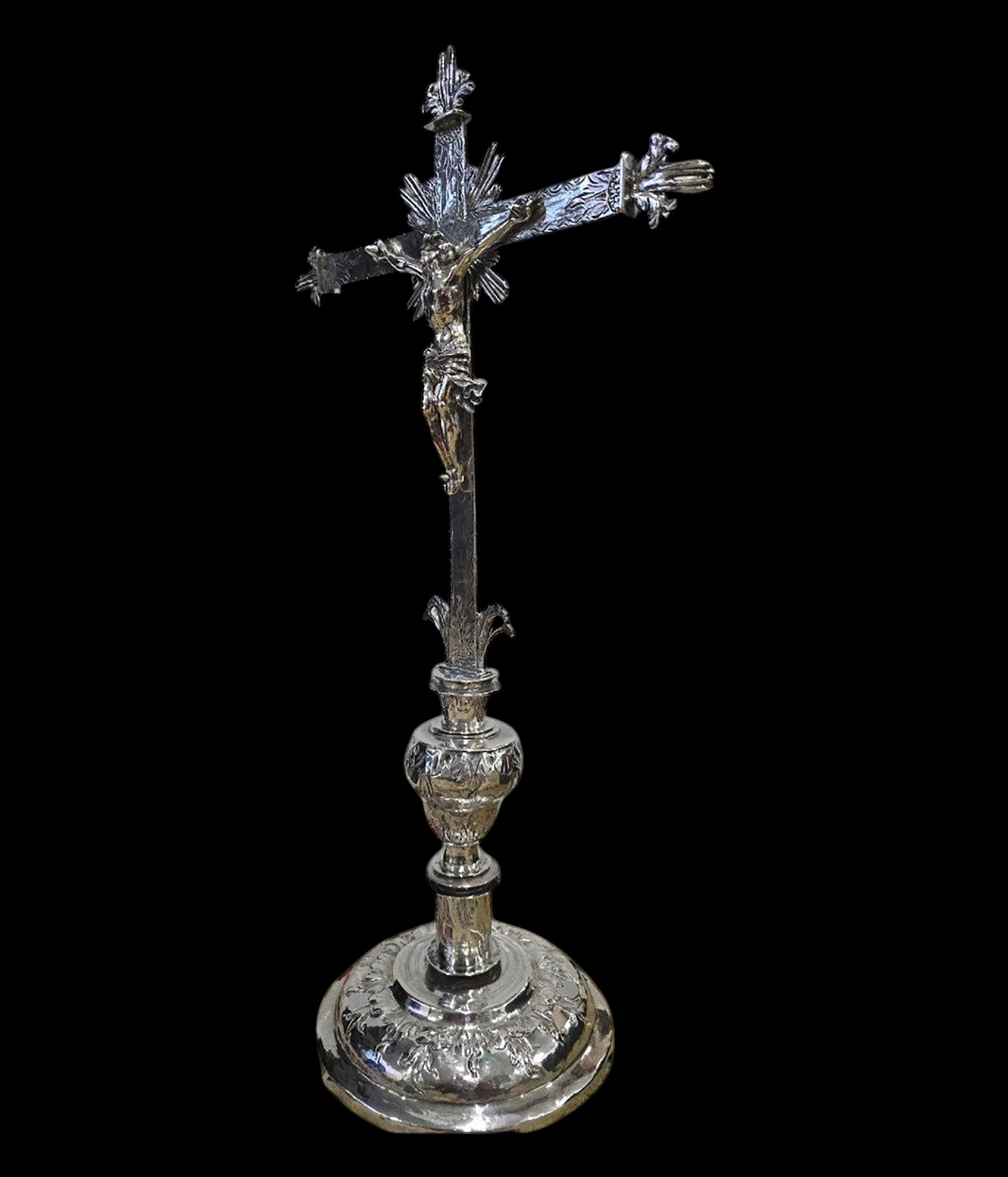 Spanish School, 16th Century | Cruz de Altar en plata punzonada y ...