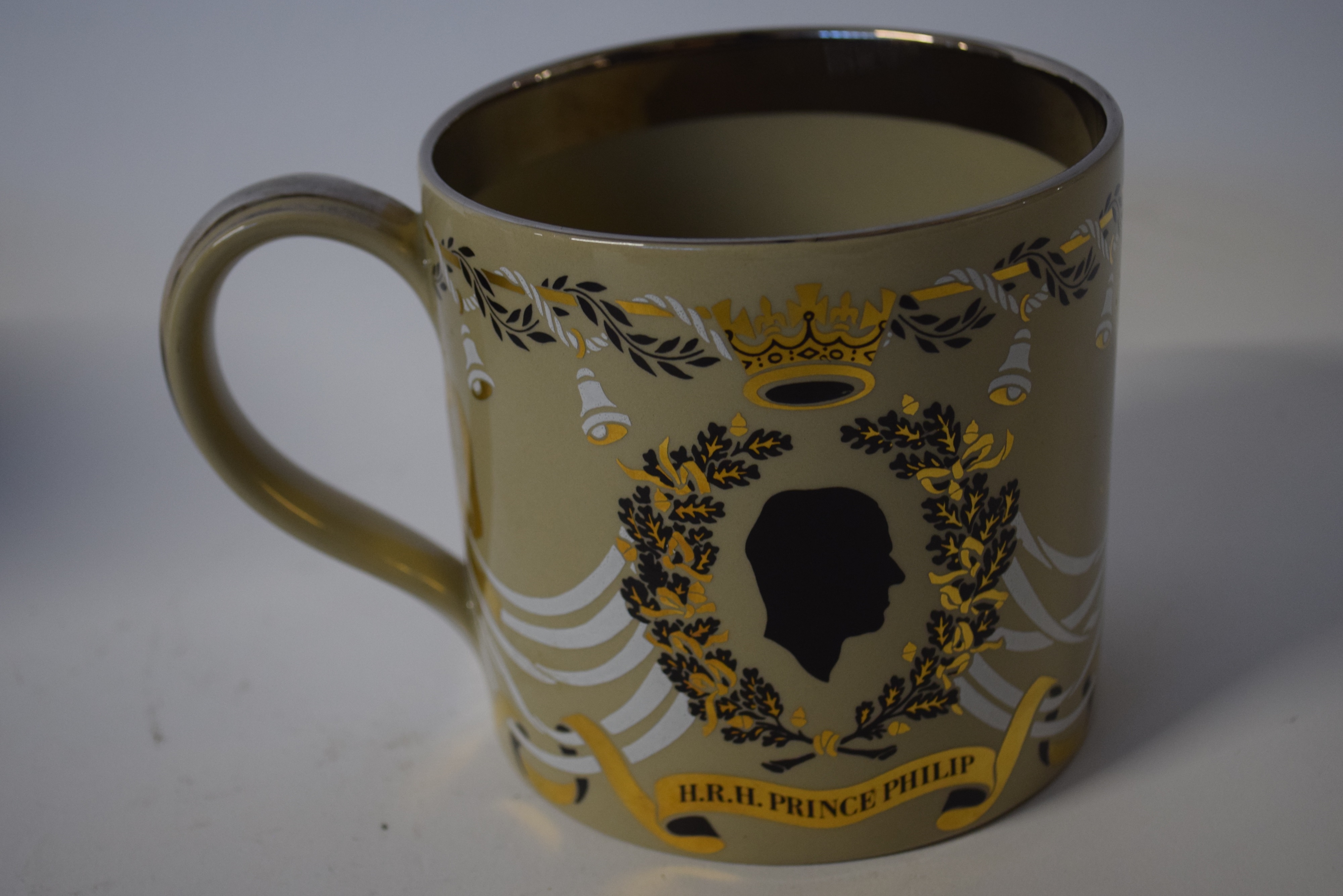 Queen Elizabeth | A Wedgwood commemorative Queen Elizabeth mug to ...