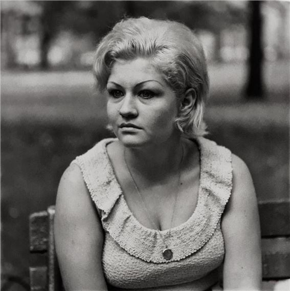 Diane Arbus | DIANE ARBUS (14) | MutualArt