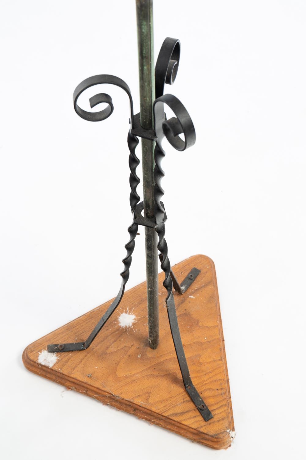 Directional | LIGHTNING ROD WITH POINTING HAND DIRECTIONAL AND GLASS ...