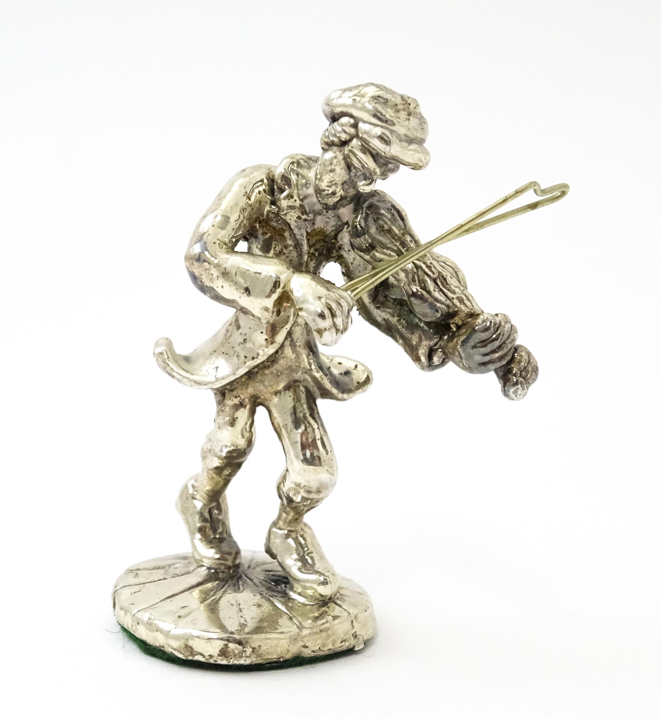 Ben-Zion Weinman | A model of a man playing the fiddle | MutualArt