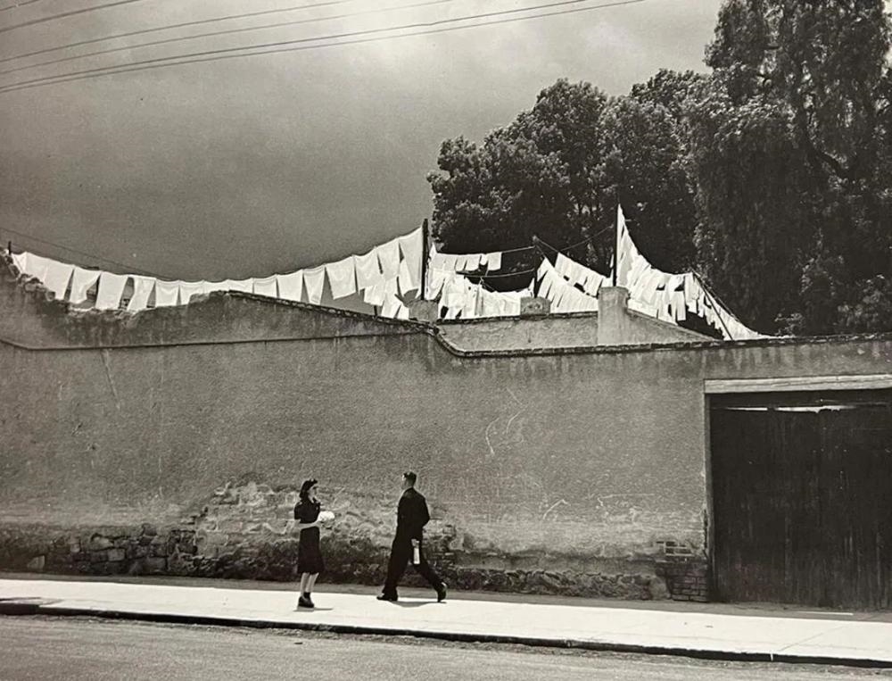 Manuel Álvarez Bravo | MANUEL ALVAREZ (20th Century) | MutualArt