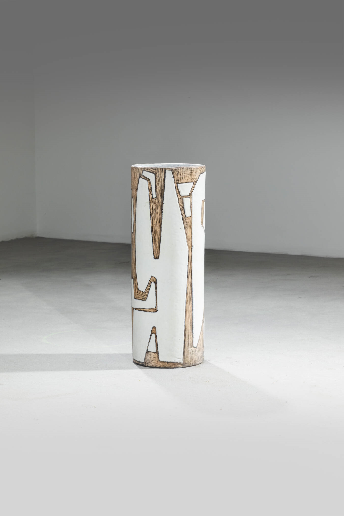 Victor Cerrato | Portaombrelli (60) | MutualArt