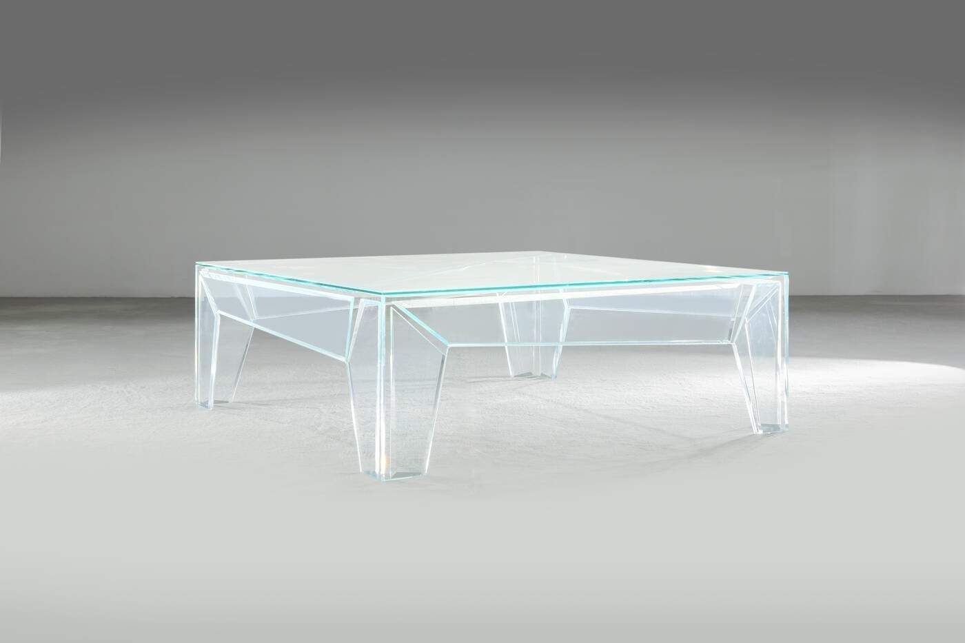 Mario Bellini | Grande tavolino mod. Hypertable (2019) | MutualArt