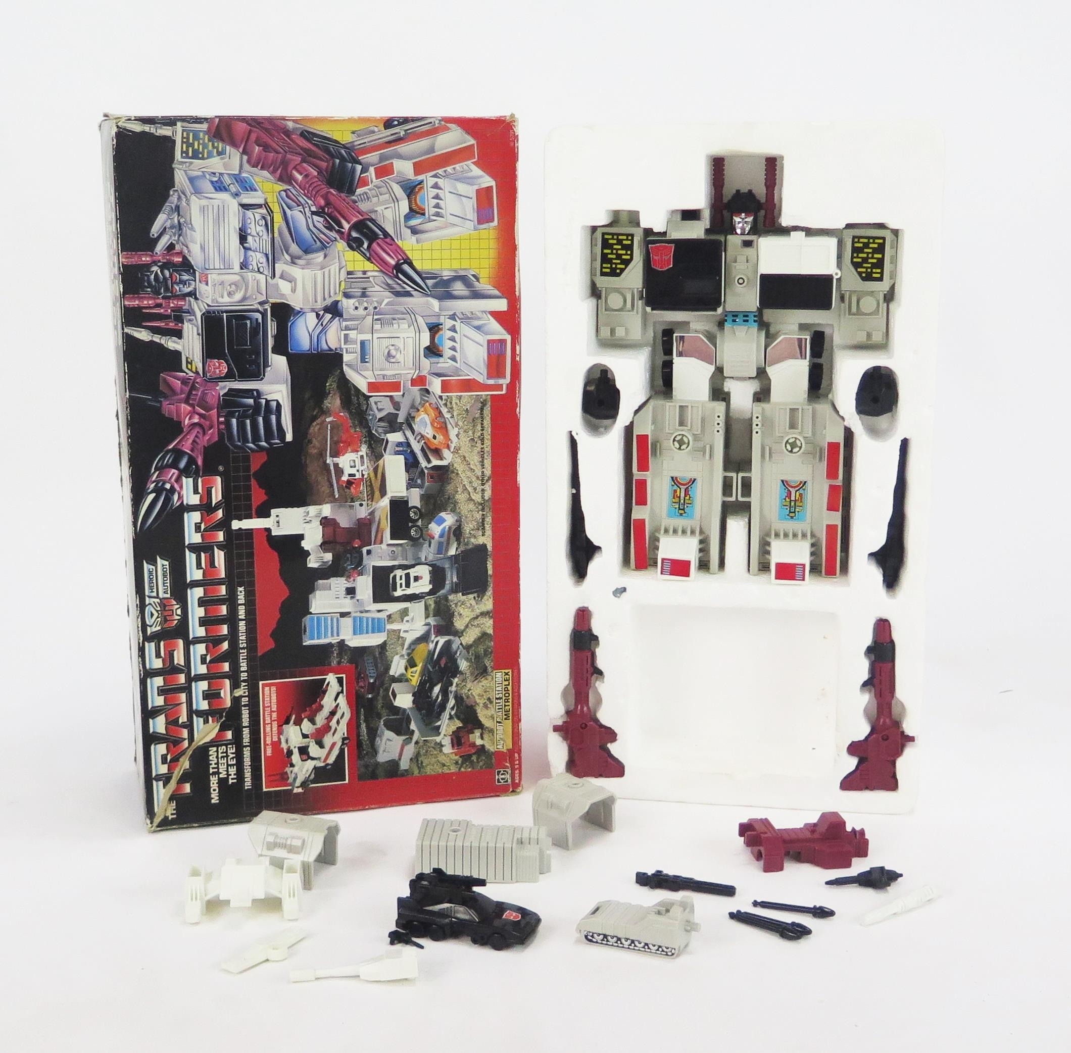 Metroplex | Hasbro Transformers Autobot Battle Station Metroplex (Circa ...
